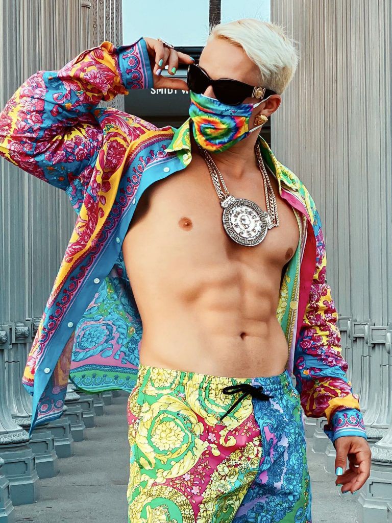 Die neonbunte Welt von Candy Ken: Fast 11 Mio. Fans auf TikTok