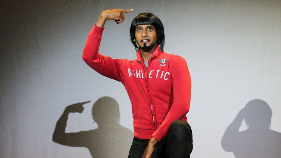 Fan-Liebling bei "LOL: Last One Laughing": Wer ist Teddy Teclebrhan?