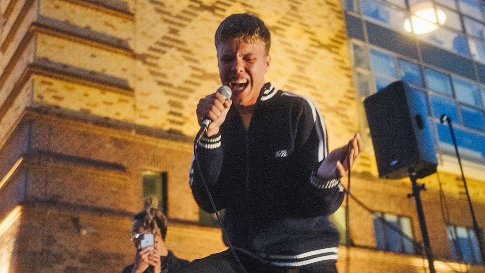 Zartmann: Berlins frische freche Schnauze mit "Komm mit an die Bar"