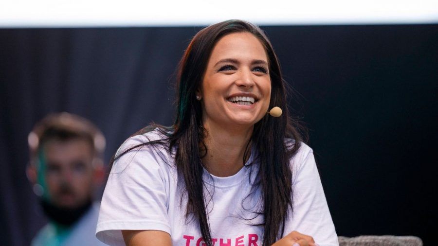 Die Akte Amira Pocher: Vom traurigen Kind zum Instagram-Sternchen und ...